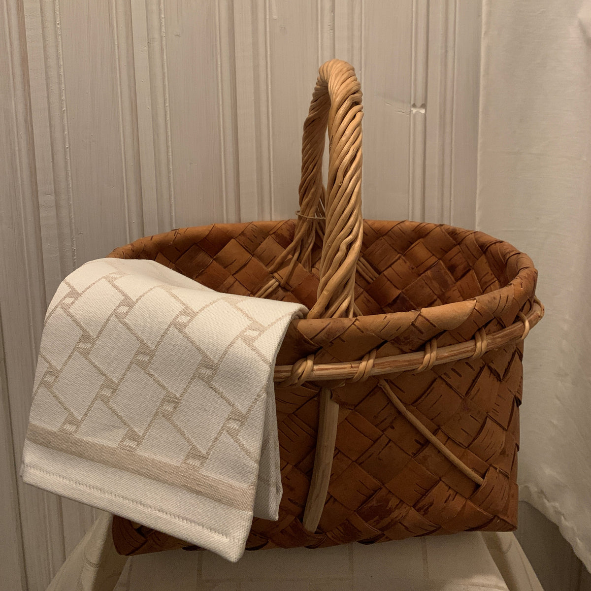 Handduk med snedställd sydsamisk fläta i design av Doris och SVen-Åke ...